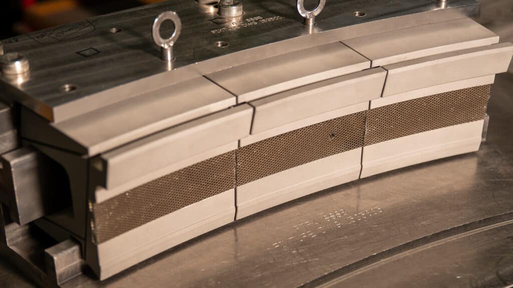 What Are Gas Turbine Shroud Blocks? | Allied Power Group